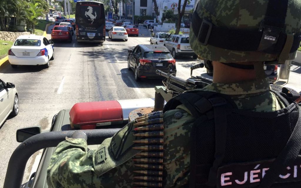 Con recorridos y retenes refuerzan la seguridad militares, marinos y ...