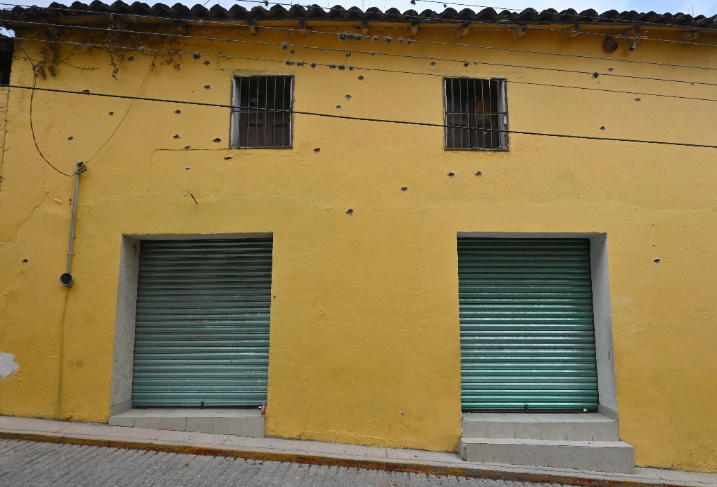 Cuatro sicarios muertos deja balacera entre grupos rivales en ...