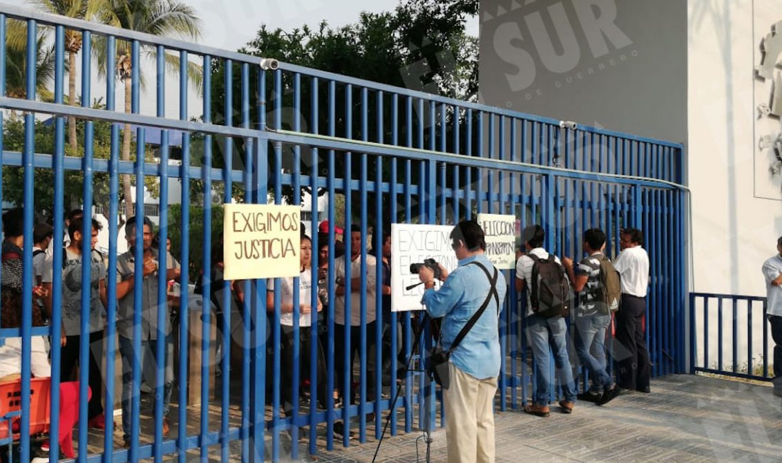 Toma un grupo de alumnos el Tecnológico de Acapulco por la renovación ...