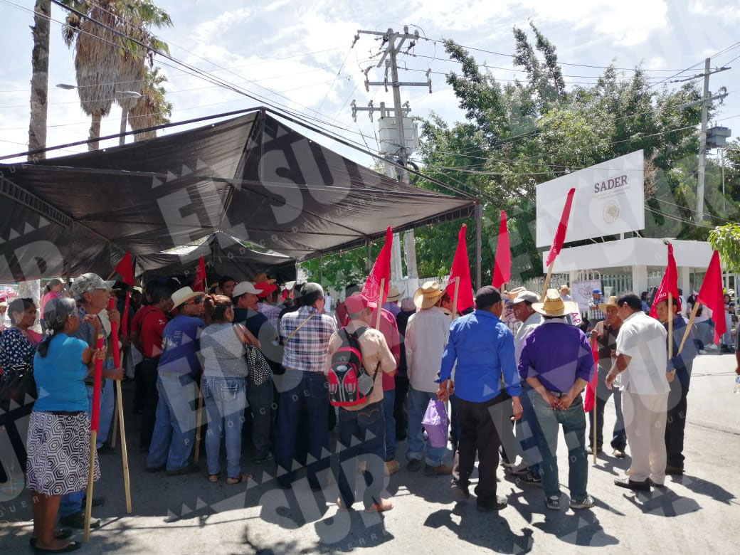 Cierran la Sader, carreteras en Tixtla e Igualapa y bodegas en ...