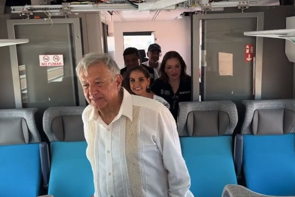 Sube AMLO al primer vagón de Tren Maya; “es histórico”, dice - El Sur ...