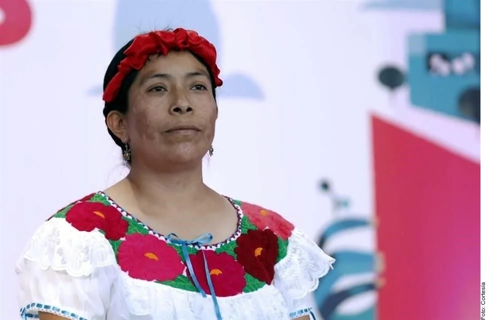 Ruperta Bautista, poeta tsotsil, se lleva el PLIA - El Sur Acapulco ...