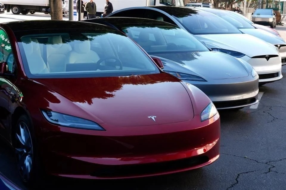 Tesla perdió 15 mil 400 mdd en valor de marca en 2025 - El Sur Acapulco ...
