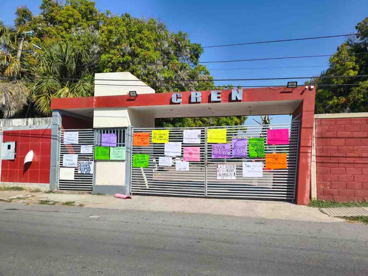 Impiden labores estudiantes en el CREN de Iguala; maestros los hostigan ...