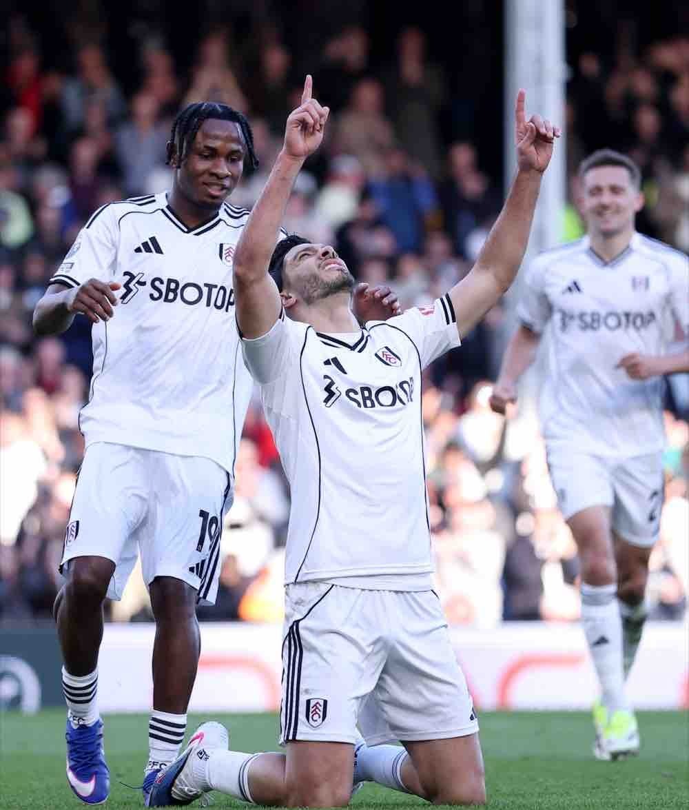 Raúl Jiménez sella triunfo de Fulham y dedica gol a su padre - El Sur ...
