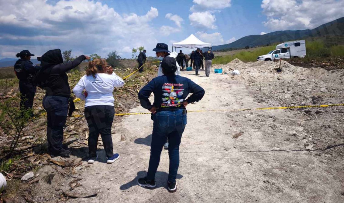 Halla colectivo restos de una persona en fosa clandestina en ...